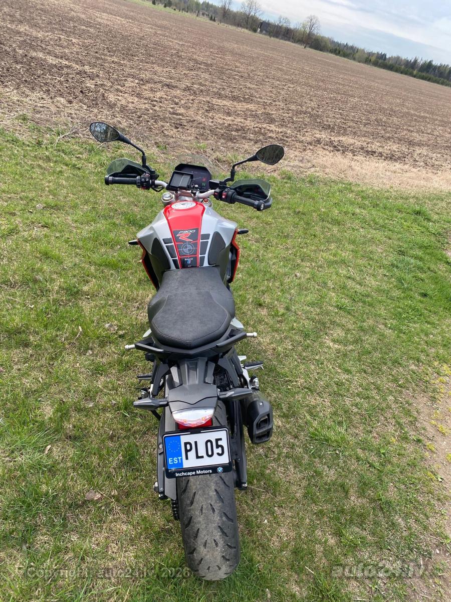 Black BMW F 900R 2021 in Tallinn, with an engine capacity of 0.90 L and mileage of 70 thousand km for 5900 €, photo 8 on AUTOMOTO.COM.LV