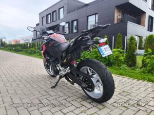 Black BMW F 900R 2021 in Tallinn, with an engine capacity of 0.90 L and mileage of 49 thousand km for 6500 €, photo 5 on AUTOMOTO.COM.LV