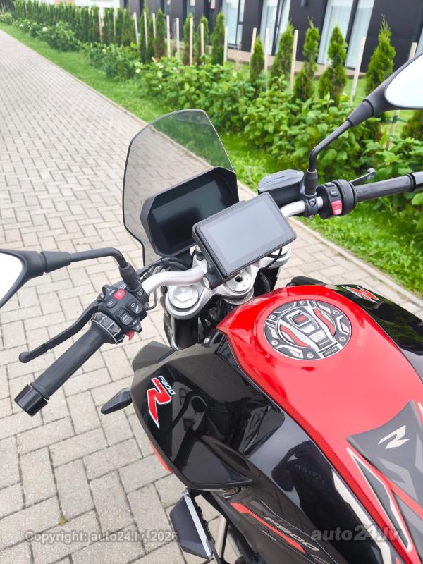 Melns BMW F 900R 2021 Tallina, ar dzinēja tilpumu 0.90 L un nobraukumu 49 tūkst. km par 6500 €, foto 7 vietnē AUTOMOTO.COM.LV