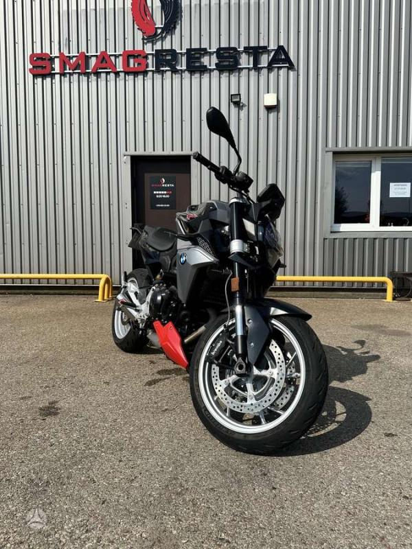 Черный БМВ F 900R 2021 в Алитус, объемом двигателя 0.90 л и пробегом 19 тыс. км за 6900 €, фото 2 на AUTOMOTO.COM.LV
