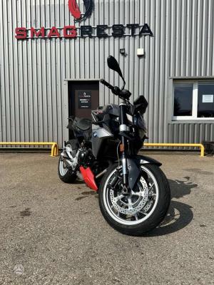Черный БМВ F 900R 2021 в Алитус, объемом двигателя 0.90 л и пробегом 19 тыс. км за 6900 €, фото 3 на AUTOMOTO.COM.LV