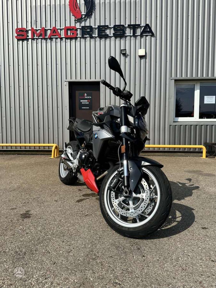 Черный БМВ F 900R 2021 в Алитус, объемом двигателя 0.90 л и пробегом 19 тыс. км за 6900 €, фото 3 на AUTOMOTO.COM.LV