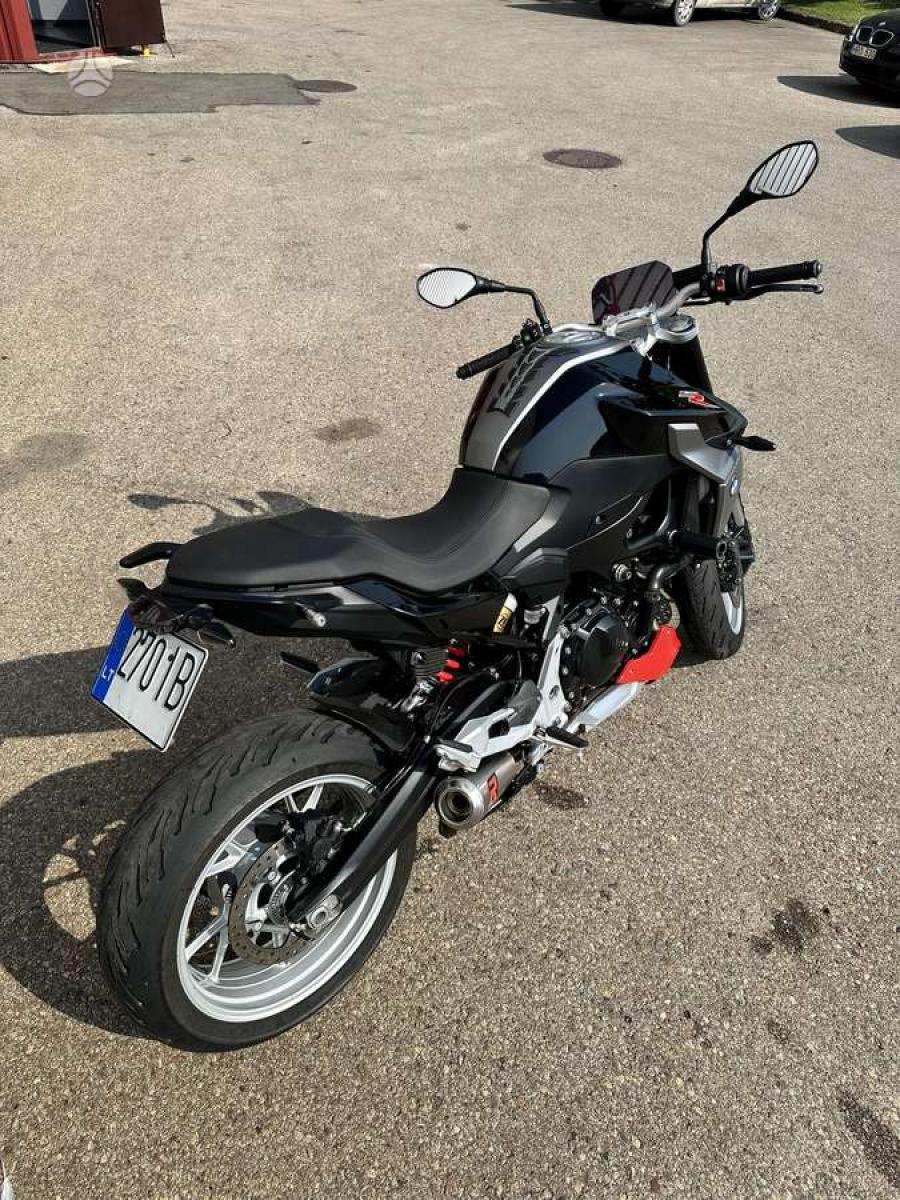 Черный БМВ F 900R 2021 в Алитус, объемом двигателя 0.90 л и пробегом 19 тыс. км за 6900 €, фото 6 на AUTOMOTO.COM.LV