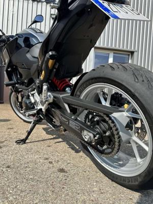 Черный БМВ F 900R 2021 в Алитус, объемом двигателя 0.90 л и пробегом 19 тыс. км за 6900 €, фото 9 на AUTOMOTO.COM.LV
