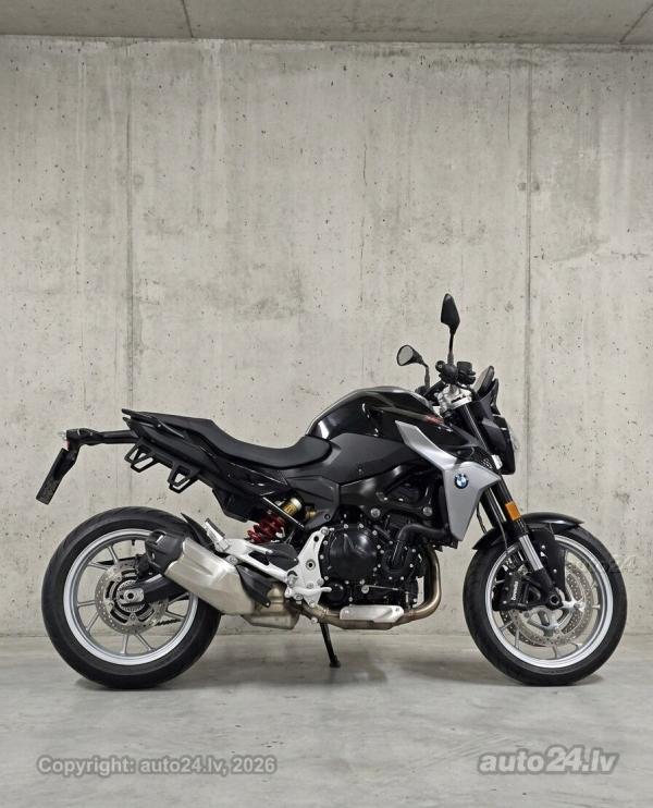 Black BMW F 900R 2022 in Tallinn, with an engine capacity of 0.90 L and mileage of 1 thousand km for 9100 €, photo 1 on AUTOMOTO.COM.LV