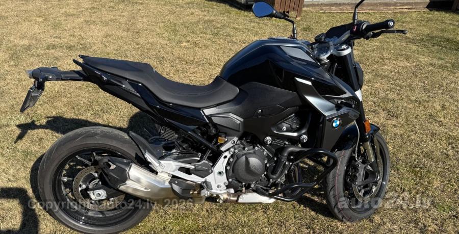 Черный БМВ F 900R 2025 в Хаапсалу, объемом двигателя 0.90 л и пробегом 2 тыс. км за 8250 €, фото 4 на AUTOMOTO.COM.LV