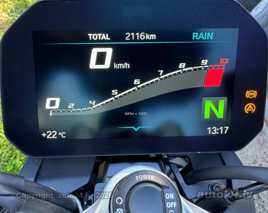 Черный БМВ F 900R 2025 в Хаапсалу, объемом двигателя 0.90 л и пробегом 2 тыс. км за 8250 €, фото 5 на AUTOMOTO.COM.LV