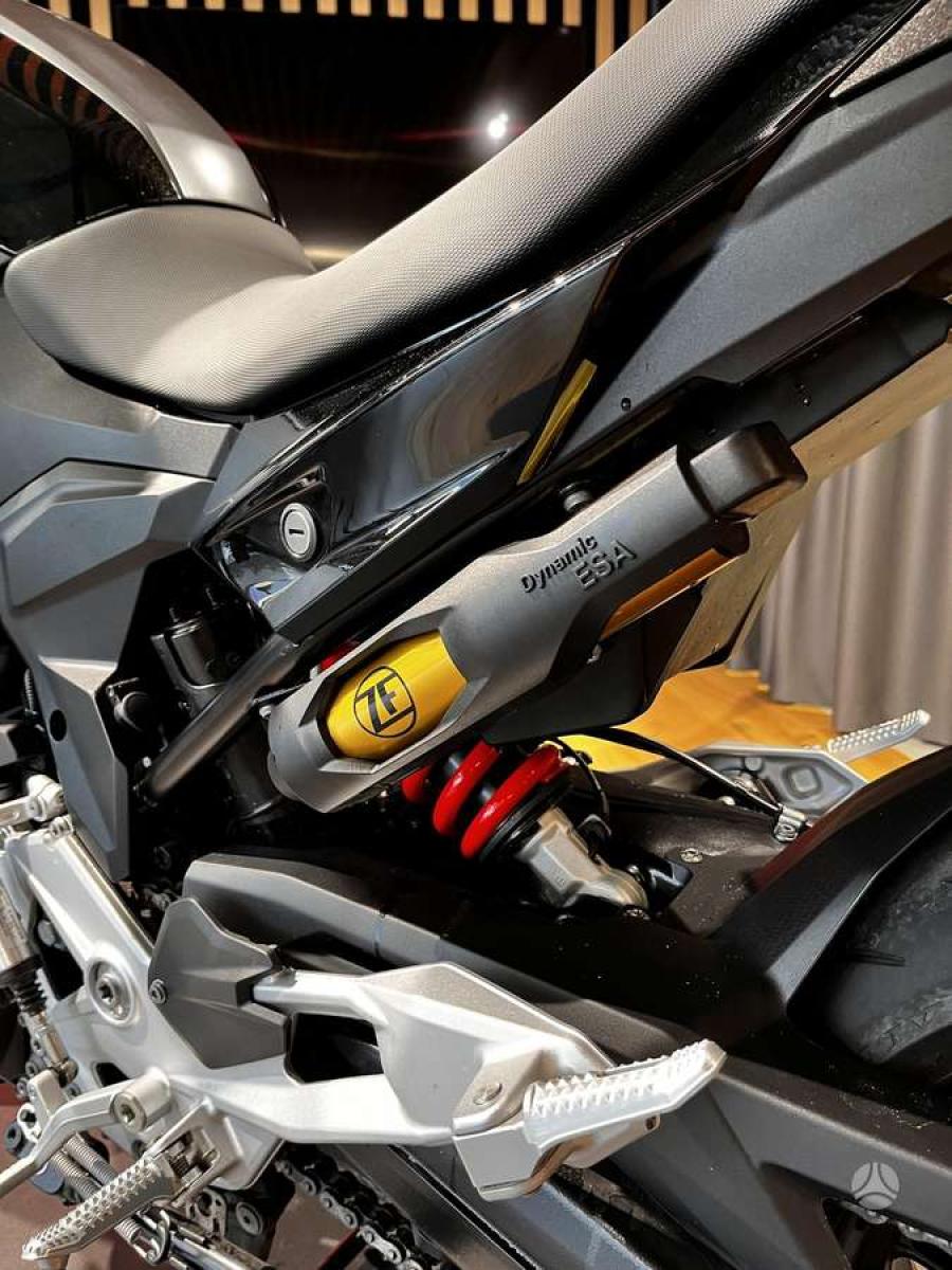 Черный БМВ F 900R 2026 в Каунас, объемом двигателя 0.90 л и пробегом 6 тыс. км за 10800 €, фото 10 на AUTOMOTO.COM.LV