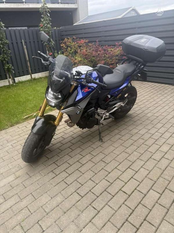 Blue BMW F 900R 2021 in Kaunas, with an engine capacity of 0.90 L and mileage of 31 thousand km for 6500 €, photo 1 on AUTOMOTO.COM.LV