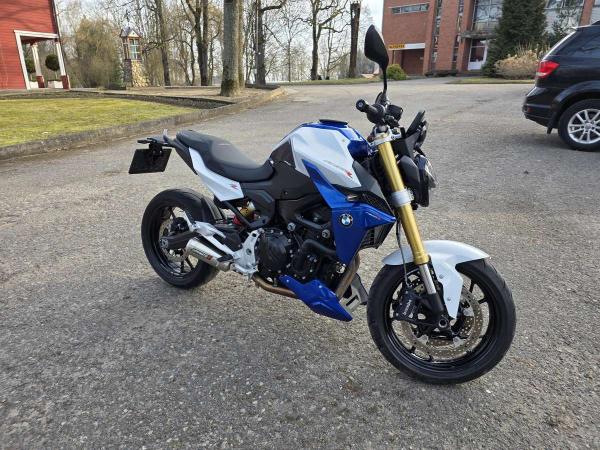 Zils BMW F 900R 2022 Telšiai, ar dzinēja tilpumu 0.90 L un nobraukumu 6 tūkst. km par 7000 €, foto 1 vietnē AUTOMOTO.COM.LV