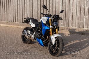 Zils BMW F 900R 2023 Rīga, ar dzinēja tilpumu 0.90 L un nobraukumu 11 tūkst. km par 6900 €, foto  vietnē AUTOMOTO.COM.LV