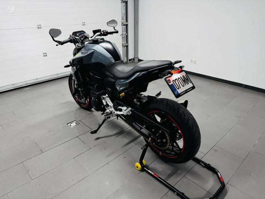 Zils BMW F 900R 2023 Viļņa, ar dzinēja tilpumu 0.90 L un nobraukumu 14 tūkst. km par 7200 €, foto 10 vietnē AUTOMOTO.COM.LV
