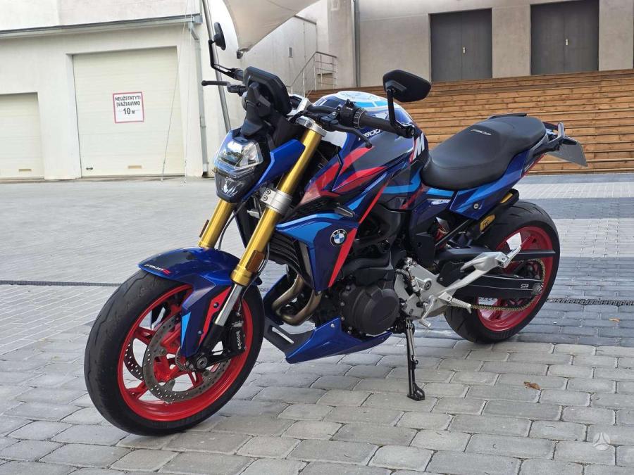 Zils BMW F 900R 2024 Ukmergė, ar dzinēja tilpumu 0.90 L un nobraukumu 2 tūkst. km par 8100 €, foto 3 vietnē AUTOMOTO.COM.LV