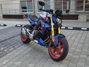 Zils BMW F 900R 2024 Ukmergė, ar dzinēja tilpumu 0.90 L un nobraukumu 2 tūkst. km par 8100 €, foto 4 vietnē AUTOMOTO.COM.LV