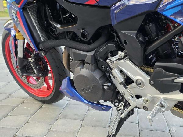 Zils BMW F 900R 2024 Ukmergė, ar dzinēja tilpumu 0.90 L un nobraukumu 2 tūkst. km par 8100 €, foto 7 vietnē AUTOMOTO.COM.LV