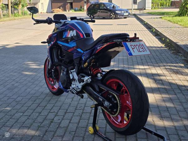 Синий БМВ F 900R 2025 в Укмерге, объемом двигателя 0.90 л и пробегом 2 тыс. км за 9200 €, фото 6 на AUTOMOTO.COM.LV