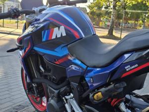 Blue BMW F 900R 2025 in Ukmerge, with an engine capacity of 0.90 L and mileage of 2 thousand km for 8500 €, photo 5 on AUTOMOTO.COM.LV