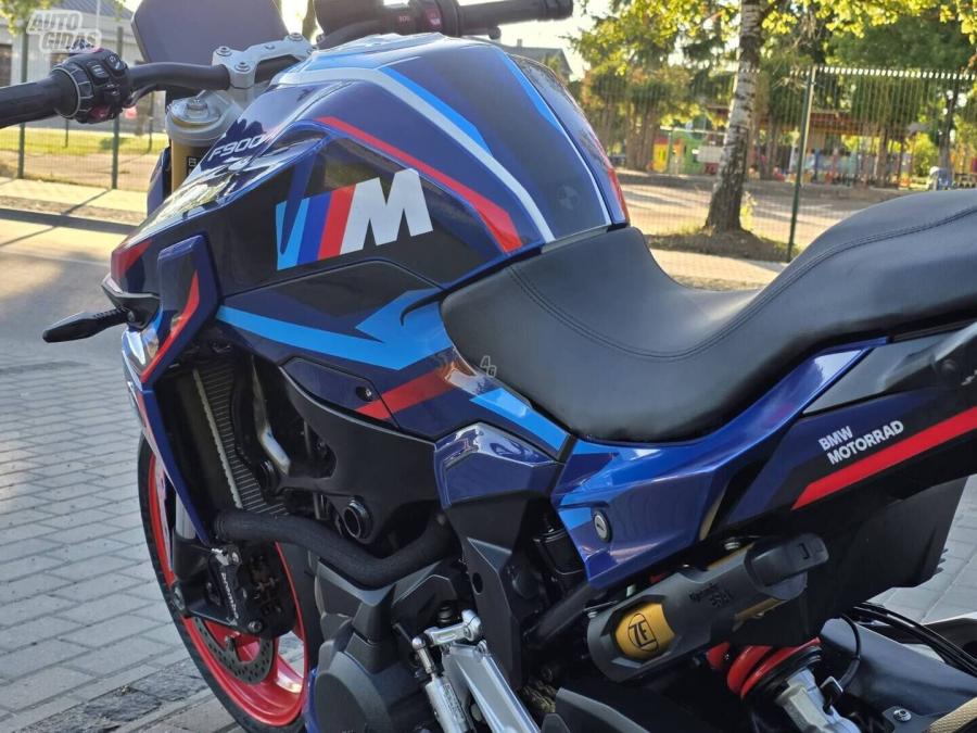 Blue BMW F 900R 2025 in Ukmerge, with an engine capacity of 0.90 L and mileage of 2 thousand km for 8500 €, photo 5 on AUTOMOTO.COM.LV