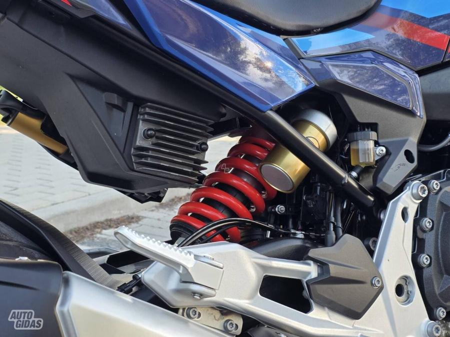 Blue BMW F 900R 2025 in Ukmerge, with an engine capacity of 0.90 L and mileage of 2 thousand km for 8500 €, photo 17 on AUTOMOTO.COM.LV