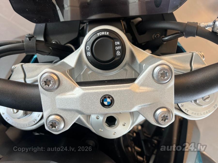 Blue BMW F 900R 2026 in Tartu, with an engine capacity of 0.90 L and mileage of 0 thousand km for 9900 €, photo 12 on AUTOMOTO.COM.LV