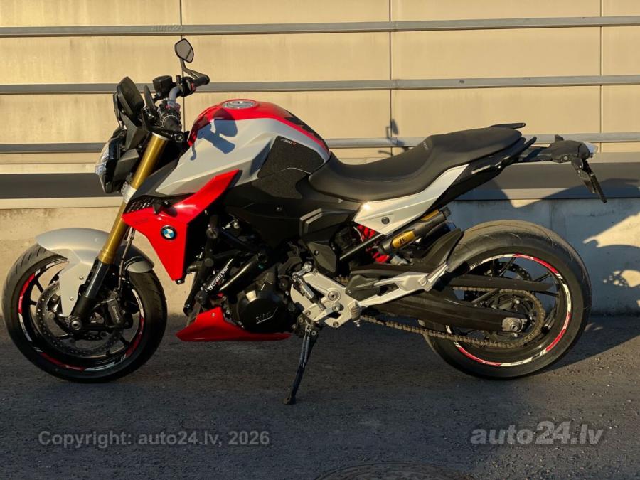 Grey BMW F 900R 2020 in Tallinn, with an engine capacity of 0.90 L and mileage of 23 thousand km for 7770 €, photo 4 on AUTOMOTO.COM.LV