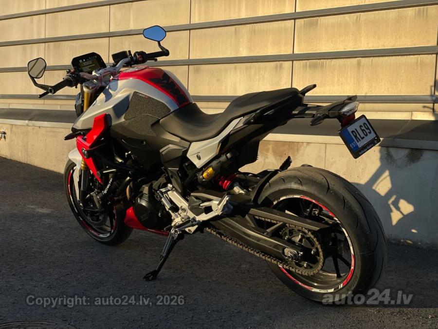 Grey BMW F 900R 2020 in Tallinn, with an engine capacity of 0.90 L and mileage of 23 thousand km for 7770 €, photo 6 on AUTOMOTO.COM.LV