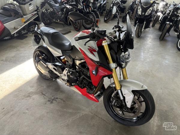 BMW F 900R 2020 in Kelme, with an engine capacity of 0.90 L and mileage of 9 thousand km for 2830 €, photo 1 on AUTOMOTO.COM.LV