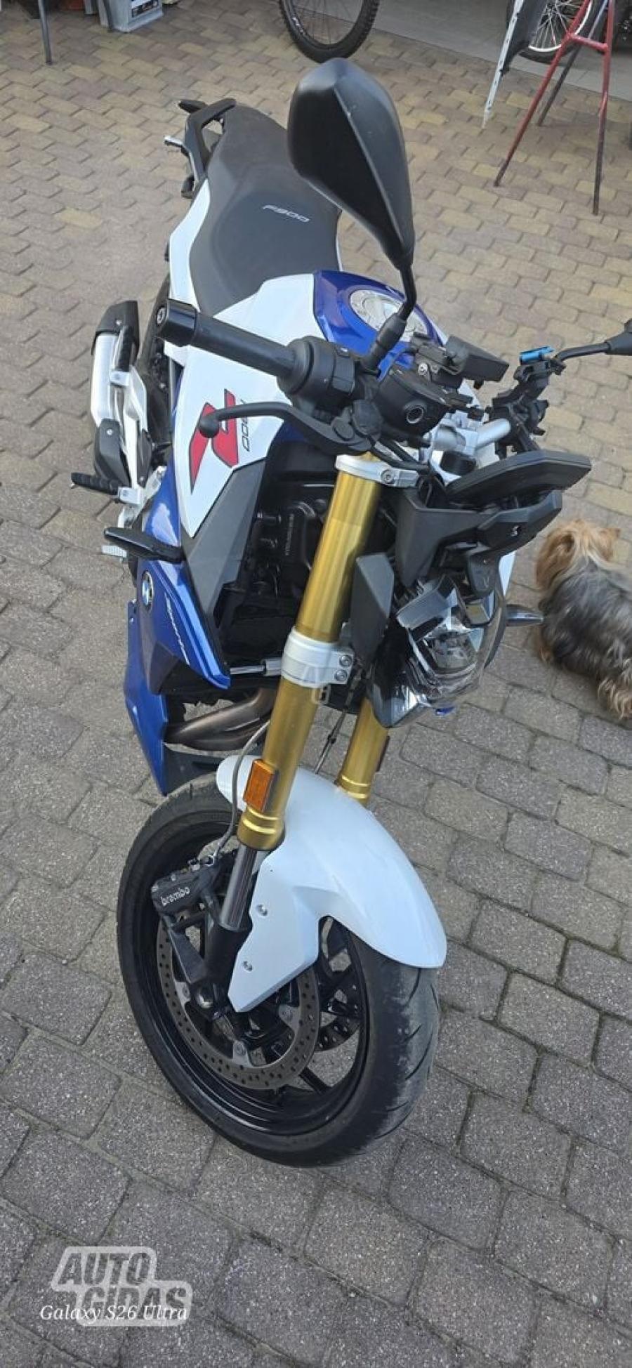 BMW F 900R 2023 in Panevezys, with an engine capacity of 0.00 L and mileage of 0 thousand km for 7300 €, photo 4 on AUTOMOTO.COM.LV