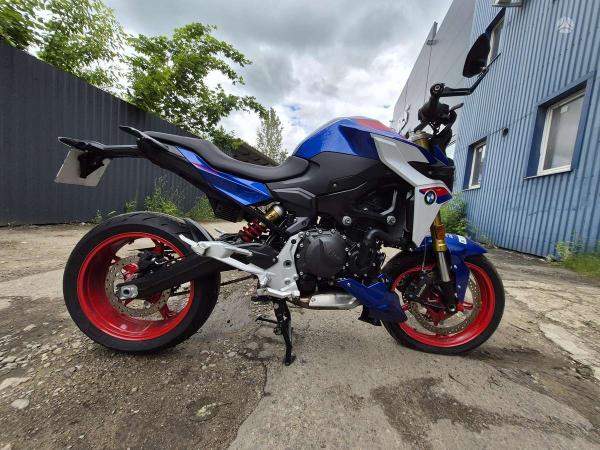 BMW F 900R 2025 in Vilnius, with an engine capacity of 0.90 L and mileage of 2 thousand km for 4750 €, photo 5 on AUTOMOTO.COM.LV