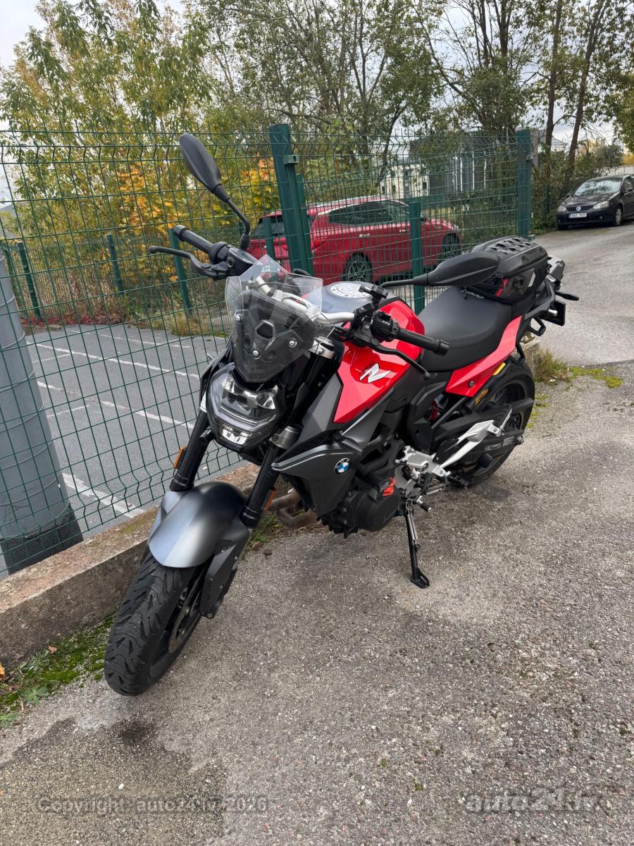 Red BMW F 900R 2024 in Tallinn, with an engine capacity of 0.90 L and mileage of 17 thousand km for 7400 €, photo 6 on AUTOMOTO.COM.LV