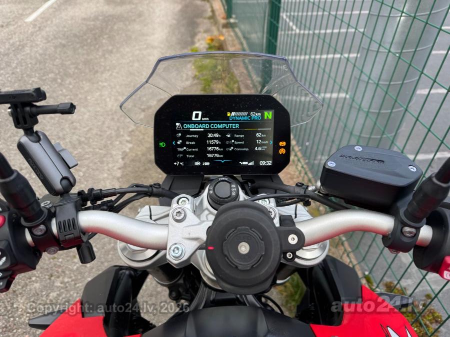 Red BMW F 900R 2024 in Tallinn, with an engine capacity of 0.90 L and mileage of 17 thousand km for 7400 €, photo 7 on AUTOMOTO.COM.LV