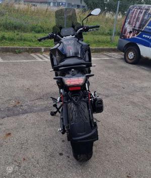 Black BMW F 900XR 2023 in Klaipeda, with an engine capacity of 0.90 L and mileage of 6 thousand km for 8500 €, photo 4 on AUTOMOTO.COM.LV