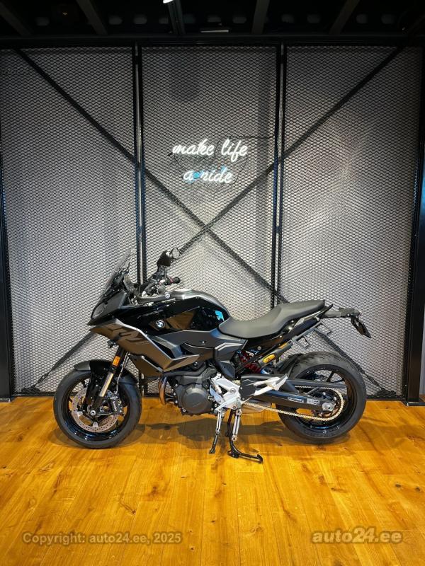 Black BMW F 900XR 2025 in Tallinn, with an engine capacity of 0.90 L and mileage of 3 thousand km for 11490 €, photo 3 on AUTOMOTO.COM.LV