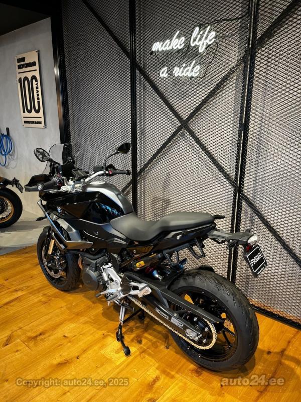 Black BMW F 900XR 2025 in Tallinn, with an engine capacity of 0.90 L and mileage of 3 thousand km for 11490 €, photo 4 on AUTOMOTO.COM.LV