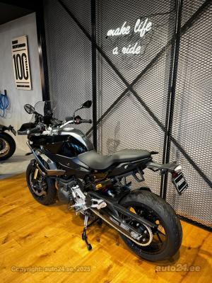 Black BMW F 900XR 2025 in Tallinn, with an engine capacity of 0.90 L and mileage of 3 thousand km for 11490 €, photo 4 on AUTOMOTO.COM.LV