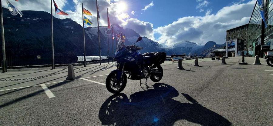 Blue BMW F 900XR 2024 in Alytus, with an engine capacity of 0.90 L and mileage of 6 thousand km for 9400 €, photo 1 on AUTOMOTO.COM.LV