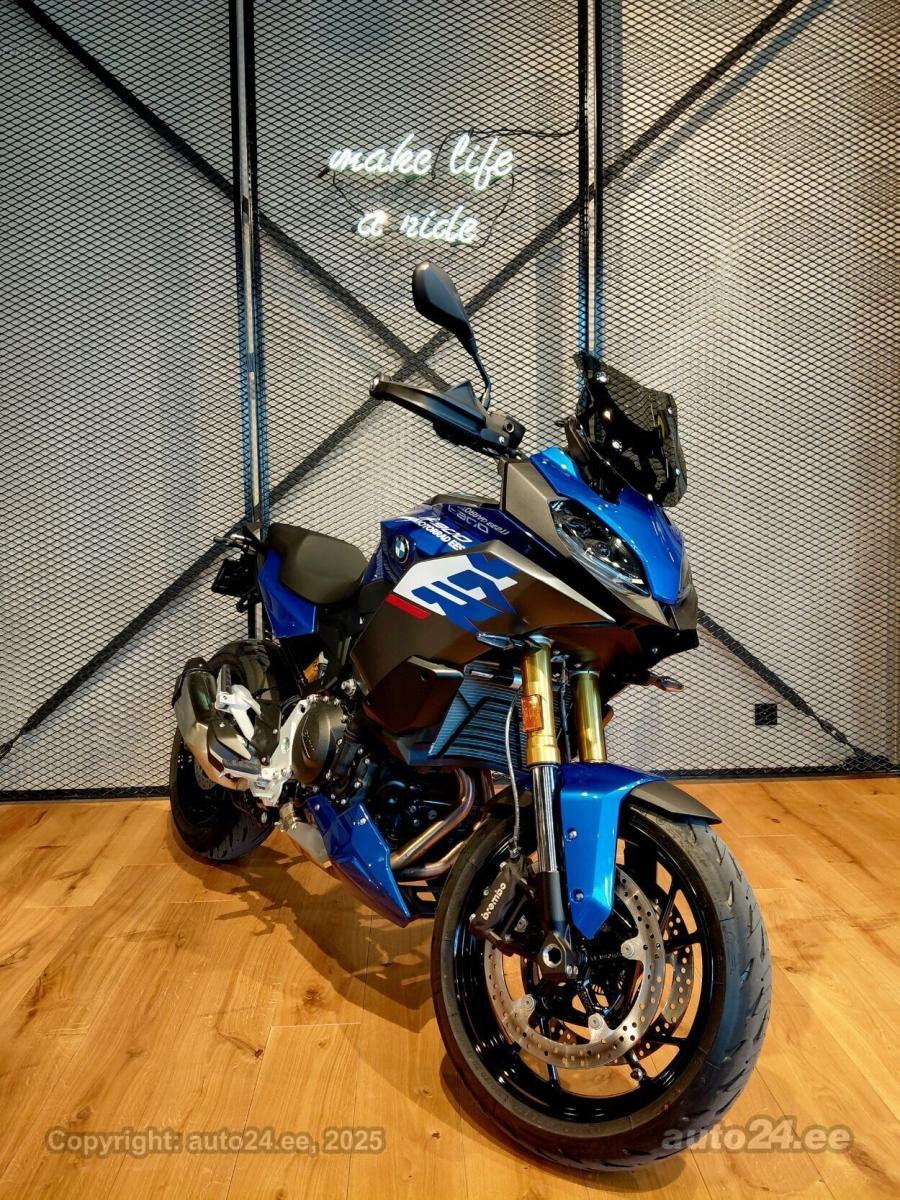 Blue BMW F 900XR 2025 in Tallinn, with an engine capacity of 0.90 L and mileage of 3 thousand km for 16080 €, photo 1 on AUTOMOTO.COM.LV