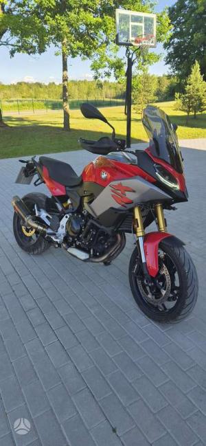 Sarkans BMW F 900XR 2022 Molėtai, ar dzinēja tilpumu 0.90 L un nobraukumu 3 tūkst. km par 8000 €, foto  vietnē AUTOMOTO.COM.LV