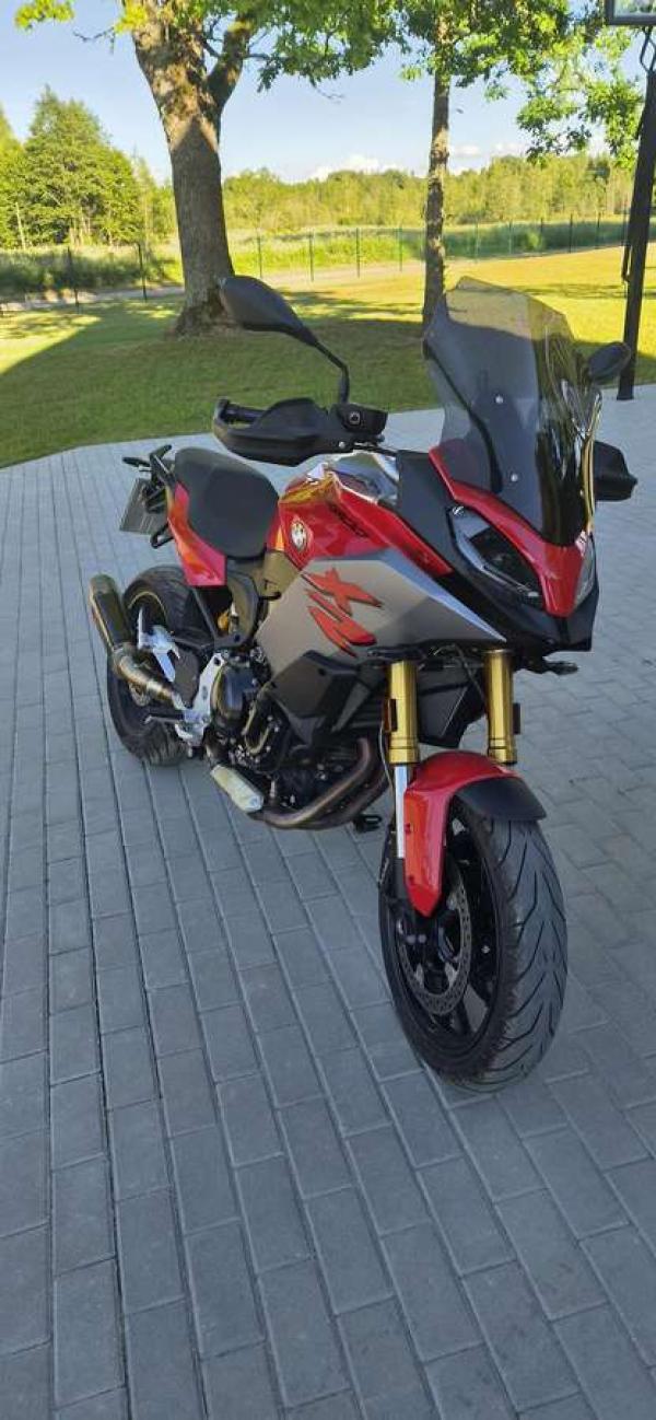 Красный БМВ F 900XR 2022 в Молетай, объемом двигателя 0.90 л и пробегом 3 тыс. км за 8000 €, фото 9 на AUTOMOTO.COM.LV