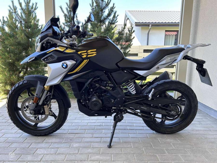 Melns BMW G 310GS 2021 Panevēža, ar dzinēja tilpumu 0.31 L un nobraukumu 20 tūkst. km par 4999 €, foto 1 vietnē AUTOMOTO.COM.LV
