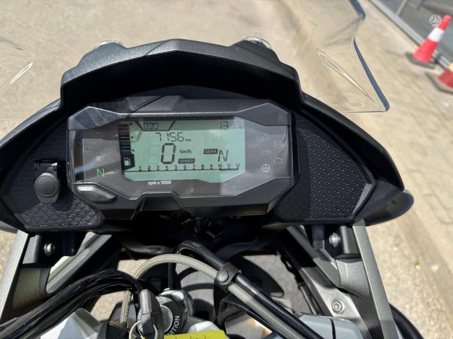 Balts BMW G 310GS 2017 Viļņa, ar dzinēja tilpumu 0.31 L un nobraukumu 7 tūkst. km par 3999 €, foto 14 vietnē AUTOMOTO.COM.LV