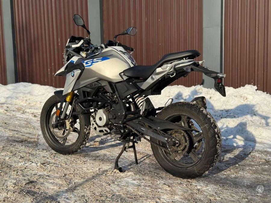 White BMW G 310GS 2019 in Vilnius, with an engine capacity of 0.31 L and mileage of 18 thousand km for 2490 €, photo 3 on AUTOMOTO.COM.LV