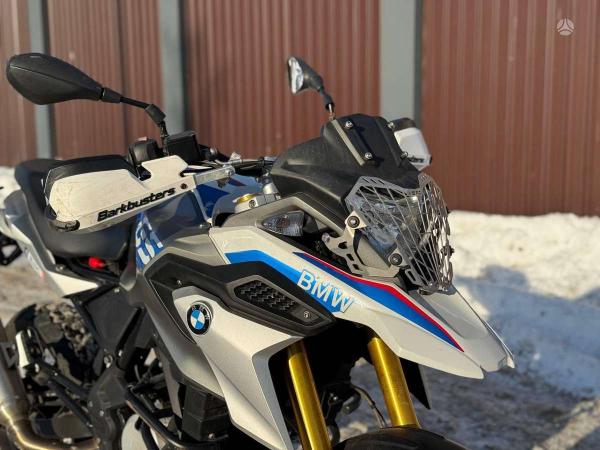 White BMW G 310GS 2019 in Vilnius, with an engine capacity of 0.31 L and mileage of 18 thousand km for 2490 €, photo 7 on AUTOMOTO.COM.LV