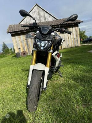 Black BMW G 310R 2017 in Prienai, with an engine capacity of 0.31 L and mileage of 20 thousand km for 3250 €, photo 6 on AUTOMOTO.COM.LV