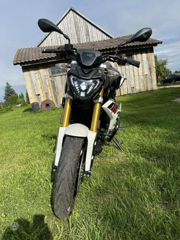 Melns BMW G 310R 2017 Prienai, ar dzinēja tilpumu 0.31 L un nobraukumu 20 tūkst. km par 3250 €, foto 5 vietnē AUTOMOTO.COM.LV