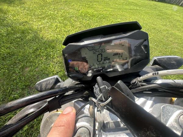 Melns BMW G 310R 2017 Prienai, ar dzinēja tilpumu 0.31 L un nobraukumu 20 tūkst. km par 3250 €, foto 6 vietnē AUTOMOTO.COM.LV
