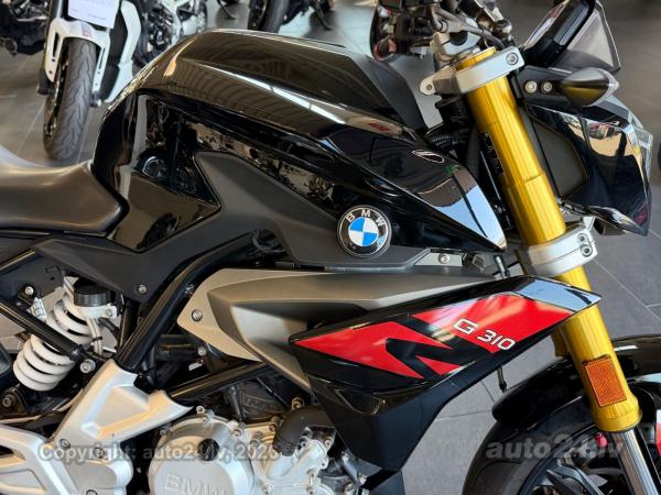 Black BMW G 310R 2020 in Tallinn, with an engine capacity of 0.31 L and mileage of 34 thousand km for 2990 €, photo 6 on AUTOMOTO.COM.LV