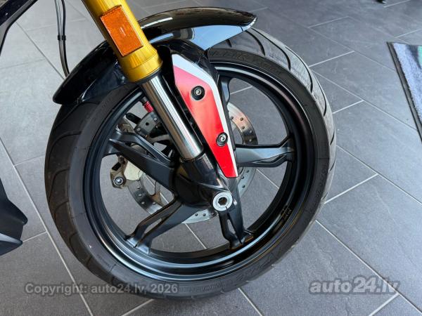 Black BMW G 310R 2020 in Tallinn, with an engine capacity of 0.31 L and mileage of 34 thousand km for 2990 €, photo 11 on AUTOMOTO.COM.LV