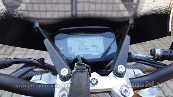 Black BMW G 310R 2023 in Tallinn, with an engine capacity of 0.31 L and mileage of 4 thousand km for 5800 €, photo 4 on AUTOMOTO.COM.LV