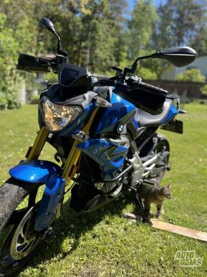 Blue BMW G 310R 2018 in Vilnius, with an engine capacity of 0.31 L and mileage of 11 thousand km for 2700 €, photo 3 on AUTOMOTO.COM.LV